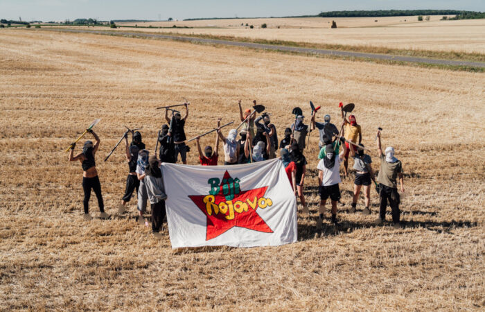In solidarity with Rojava we stand!
